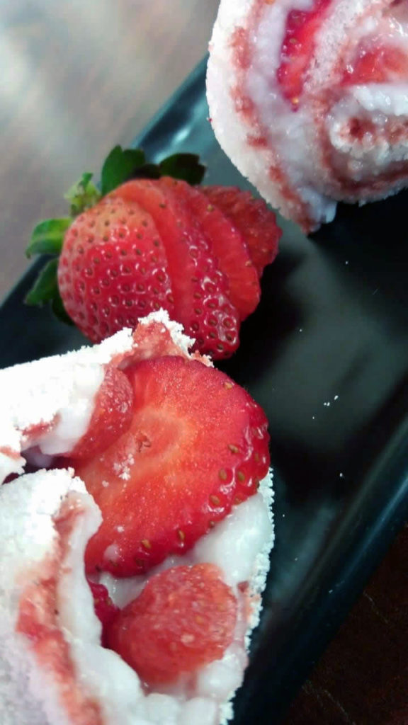 Tapioca Vegana de Morango e Coco